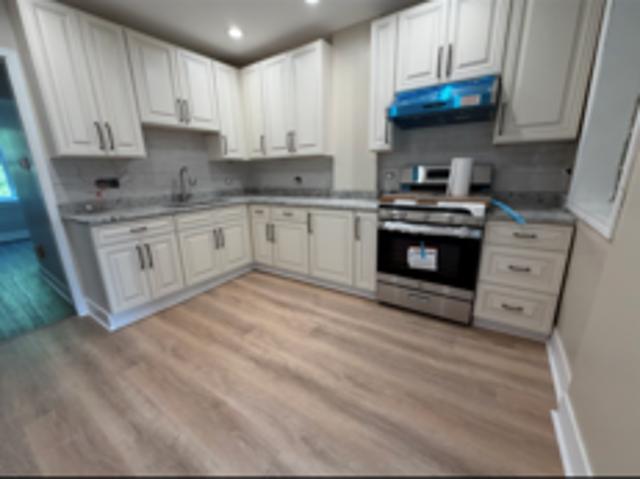2 BR, 1 BA Apartment 3543 West Le Moyne Street, Unit 2, Chicago, IL 60651