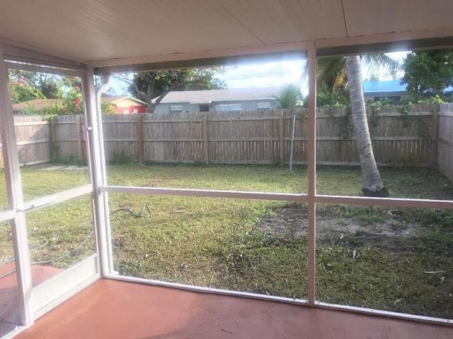 2 BR, 1 BA Apartment 3556 William Street, West Palm Beach, FL 33403