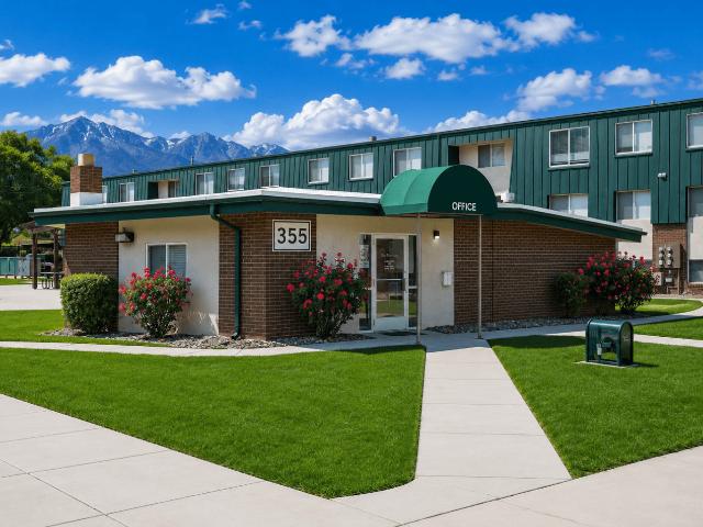 2 BR, 1 BA Apartment 355 Knowlton St Unit 325 04, Layton, UT 84041