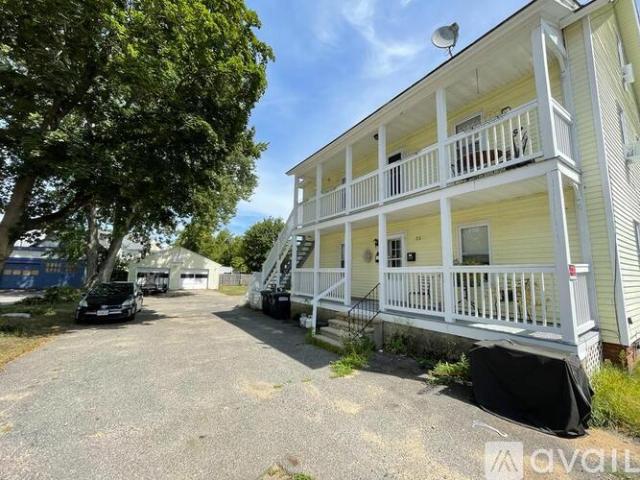 2 BR, 1 BA Apartment 35 Charlton Street, Unit apt 1, Southbridge, MA 01550