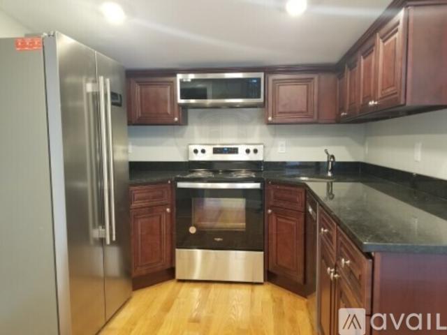 2 BR, 1 BA Apartment 35 Whitfield Rd, Unit 3, Somerville, MA 02144