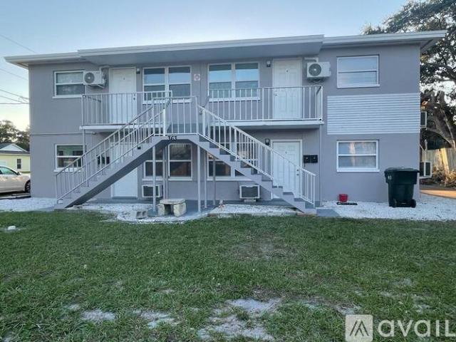 2 BR, 1 BA Apartment 363 Ridge Rd NW, Unit C, Largo, FL 33770