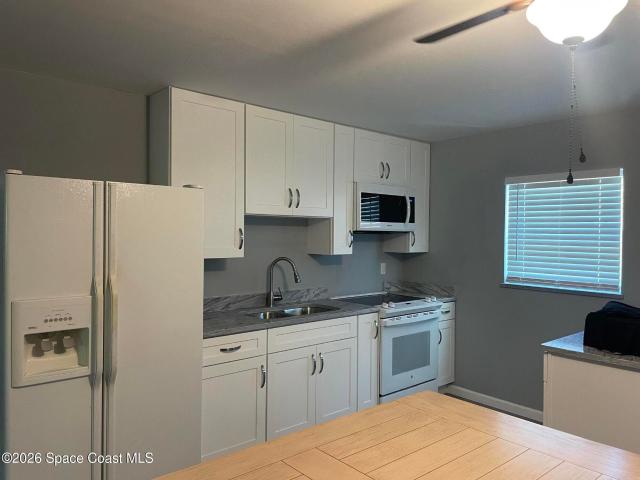 2 BR, 1 BA Apartment 3600 Aurora Road, Melbourne, FL 32934