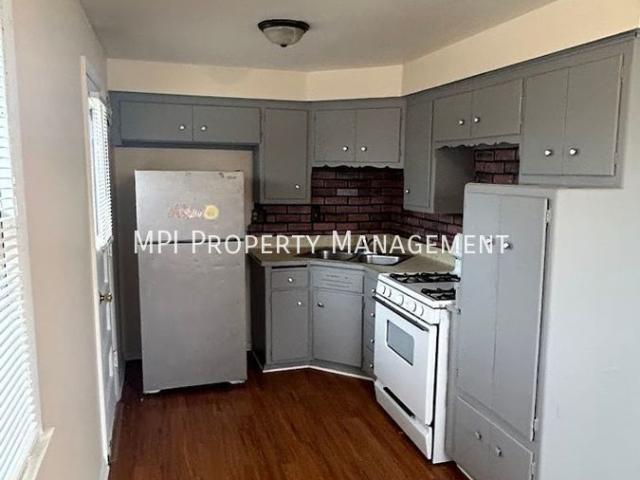 2 BR, 1 BA Apartment 3604 9TH AVE, SOUTH MILWAUKEE, WI 53172