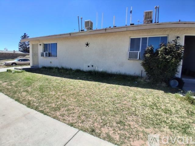 2 BR, 1 BA Apartment 3622 Edgar Park Ave, Unit A, El Paso, TX 79904
