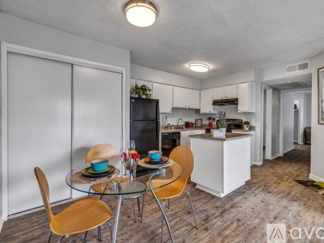 2 BR, 1 BA Apartment 3631 Callaghan Rd, Unit 21, San Antonio, TX 78228