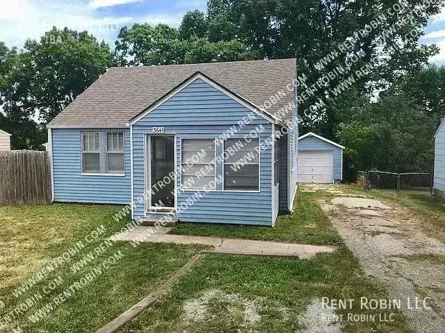 2 BR, 1 BA Apartment 3645 N Euclid, Kansas City, MO 64116