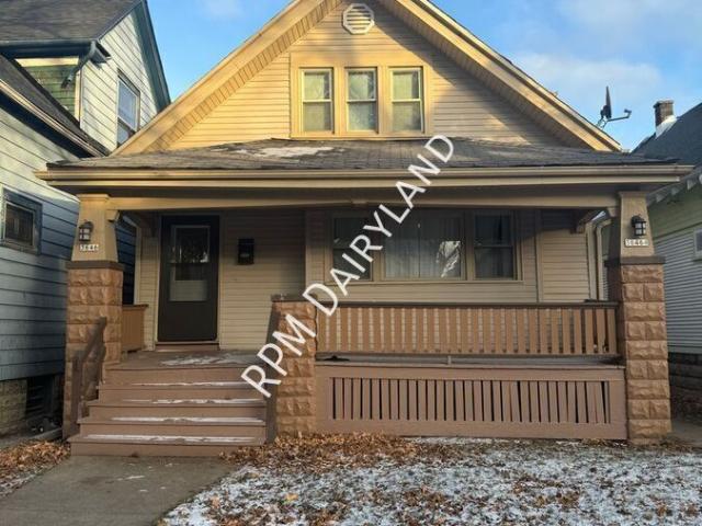 2 BR, 1 BA Apartment 3646 North 19th Street, Milwaukee, WI 53206