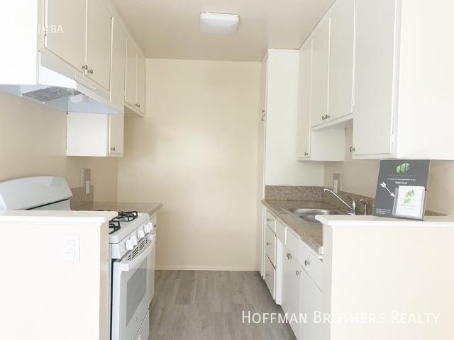 2 BR, 1 BA Apartment 3646 Westwood Blvd, Los Angeles, CA 90034