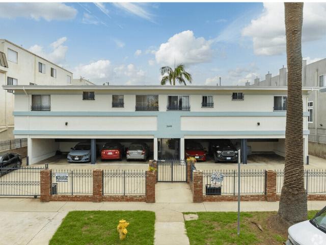 2 BR, 1 BA Apartment 3648 Westwood Boulevard Unit 17, Los Angeles, CA 90034
