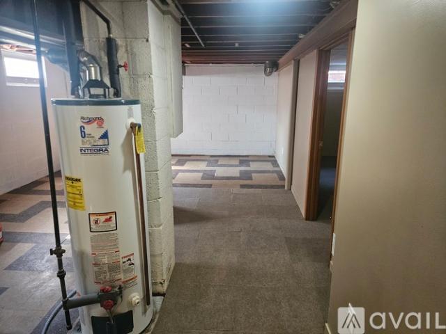 2 BR, 1 BA Apartment 3657 S Taylor Ct, Milwaukee, WI 53207