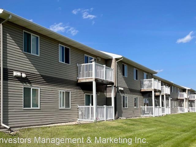2 BR, 1 BA Apartment 3705 2nd Street Northeast Unit 101, Minot, ND 58703