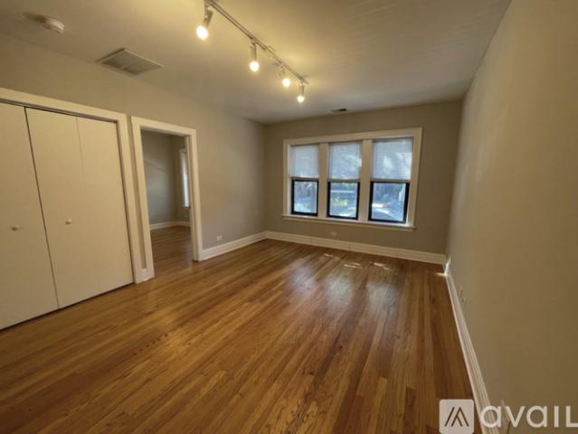2 BR, 1 BA Apartment 3715 N Leavitt St, Unit 1, Chicago, IL 60618