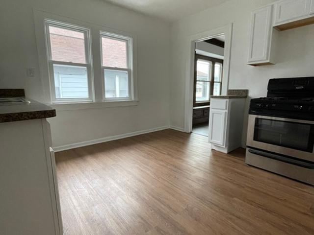 2 BR, 1 BA Apartment 3716 E 153rd St, Unit 2, Cleveland, OH 44120