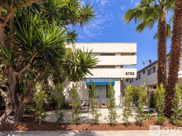 2 BR, 1 BA Apartment 3722 Mentone Ave, Unit 8, Los Angeles, CA 90034