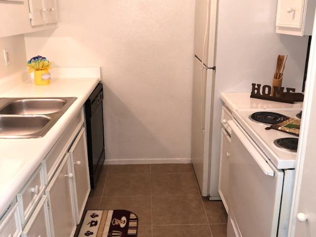 2 BR, 1 BA Apartment 3737 Hillcroft Ave Unit 113, Houston, TX 77057