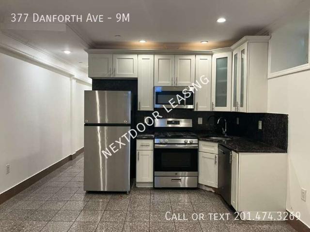 2 BR, 1 BA Apartment 377 Danforth Ave, Jersey City, NJ 07305