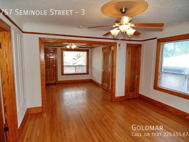 2 BR, 1 BA Apartment 3757 Seminole Street, Windsor, ON N8Y 1Y7