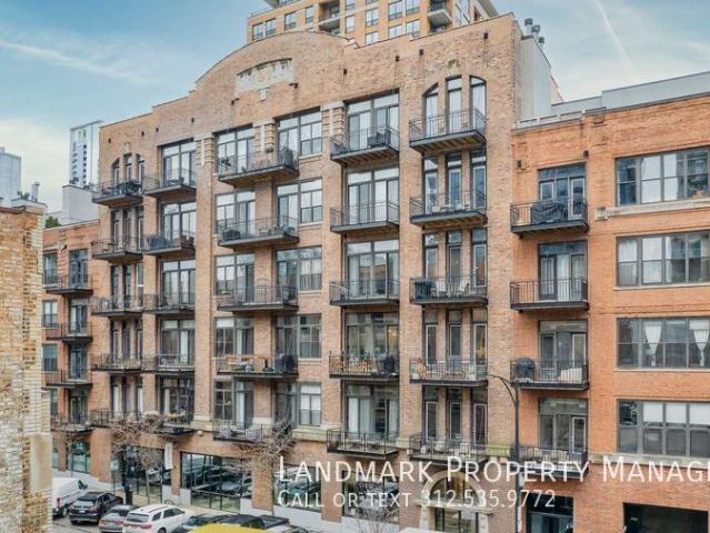 2 BR, 1 BA Apartment 375 W Erie St, Chicago, IL 60654
