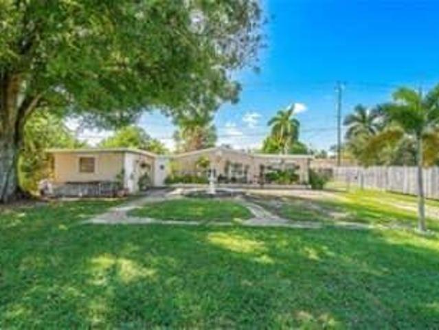 2 BR, 1 BA Apartment 3775 Serubi Avenue, Palm Springs, FL 33461
