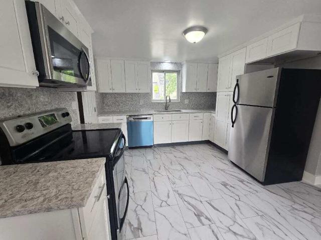 2 BR, 1 BA Apartment 37 W McKinley Ave, Zeeland, MI 49464
