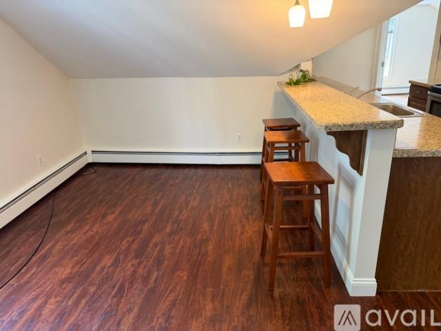 2 BR, 1 BA Apartment 37 39 Hillside Ave, Unit E, Branford, CT 06405