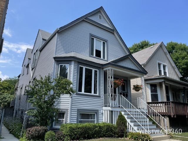 2 BR, 1 BA Apartment 3804 N Drake Ave, Chicago, IL 60618
