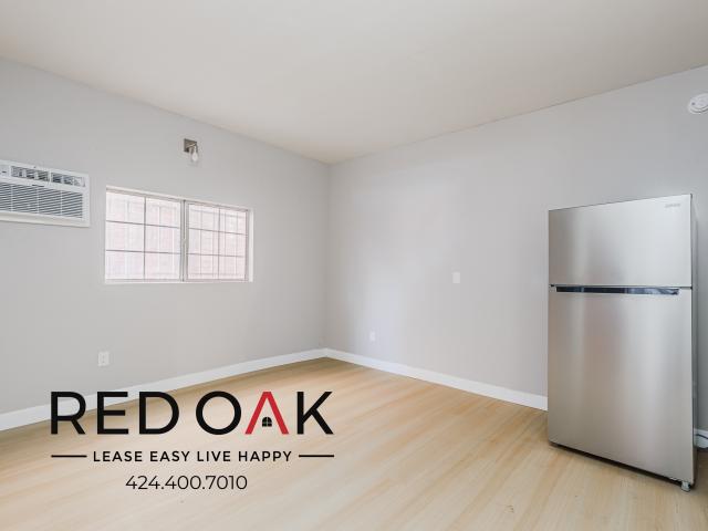 2 BR, 1 BA Apartment 3806 Broadway St, Los Angeles, CA 90037