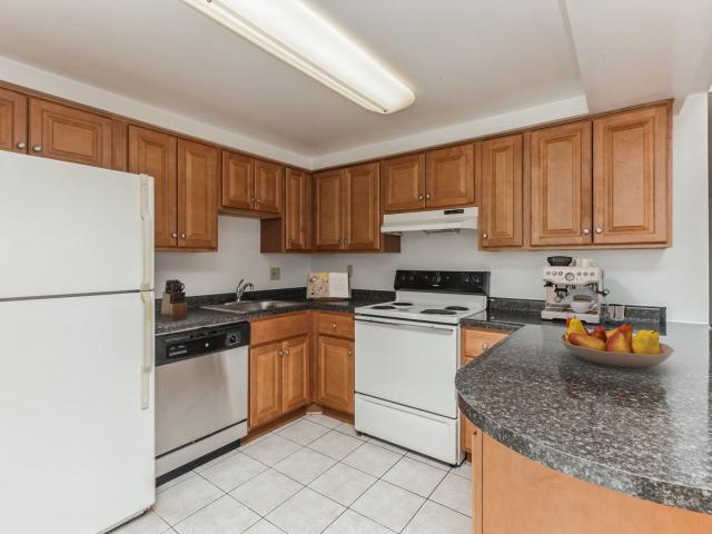 2 BR, 1 BA Apartment 3812 Bates St Unit 317, Pittsburgh, PA 15213
