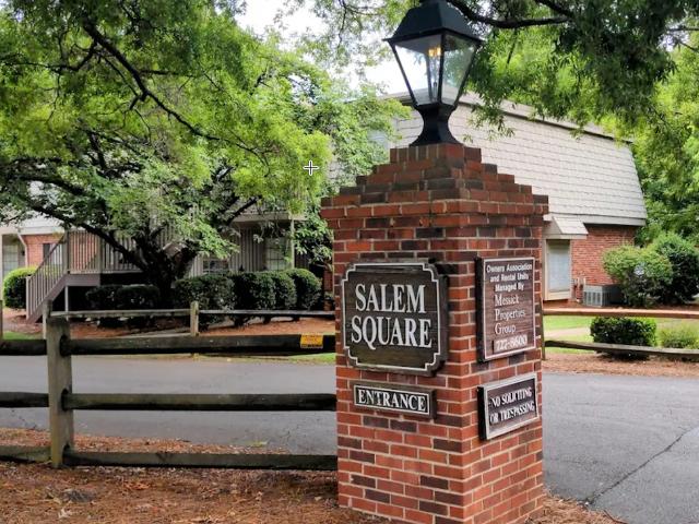 2 BR, 1 BA Apartment 3814 Country Club Rd, Winston Salem, NC 27104