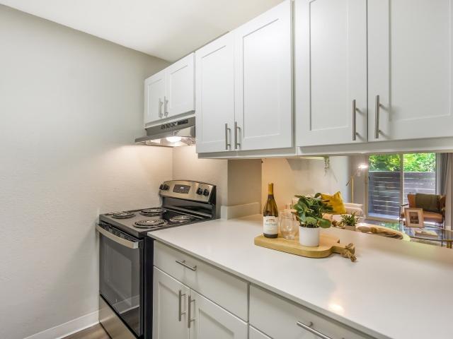 2 BR, 1 BA Apartment 3815 NE 4th St Unit F207, Renton, WA 98056