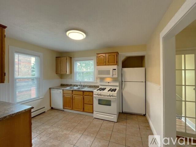 2 BR, 1 BA Apartment 381 W 1st St, Unit 2, Elmira, NY 14901
