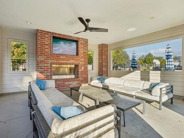 2 BR, 1 BA Apartment 381 N Washington Blvd Unit H202, Ogden, UT 84404