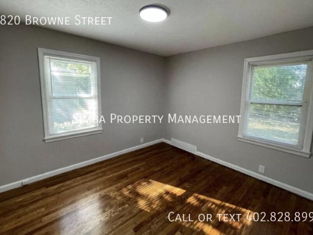 2 BR, 1 BA Apartment 3820 Browne Street, Omaha, NE 68111