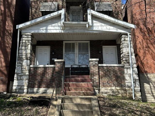 2 BR, 1 BA Apartment 3837 Michigan Ave 1F, Saint Louis, MO 63118