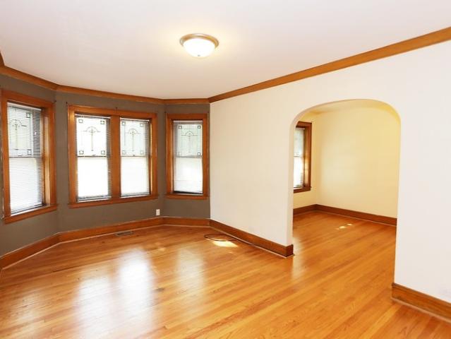 2 BR, 1 BA Apartment 3842 44 N Bernard St, Unit 3842 1, Chicago, IL 60618