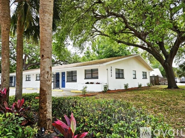 2 BR, 1 BA Apartment 3872 7th Ave N, Unit C, St. Petersburg, FL 33713