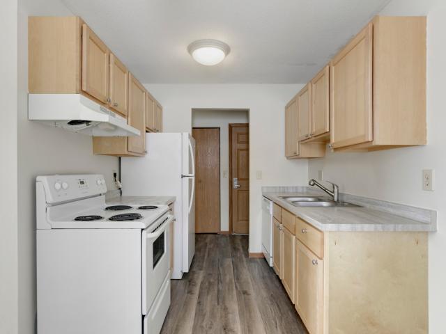 2 BR, 1 BA Apartment 3898 Valley View Drive Unit 3912302, Saint Paul, MN 55122