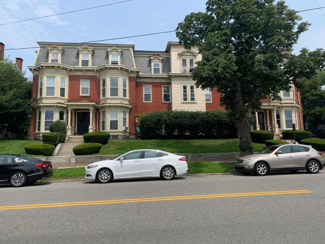2 BR, 1 BA Apartment 38 Summer Street, Haverhill, MA 01832