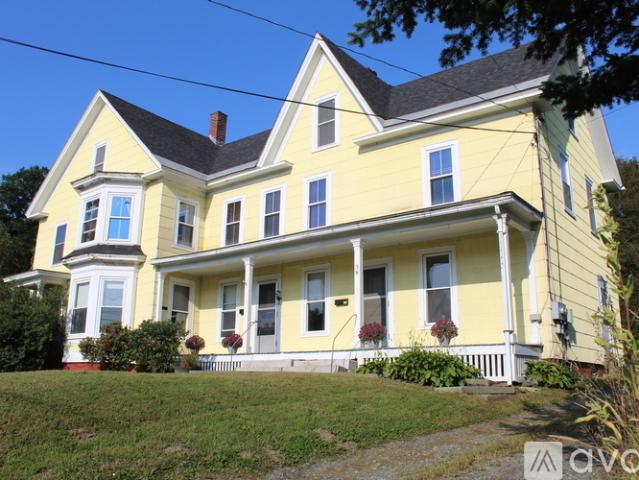 2 BR, 1 BA Apartment 38 West Street, Unit 2, Lisbon, NH 03585