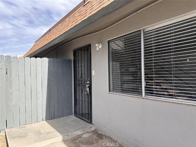 2 BR, 1 BA Apartment 3901 Soranno Avenue, Bakersfield, CA 93309