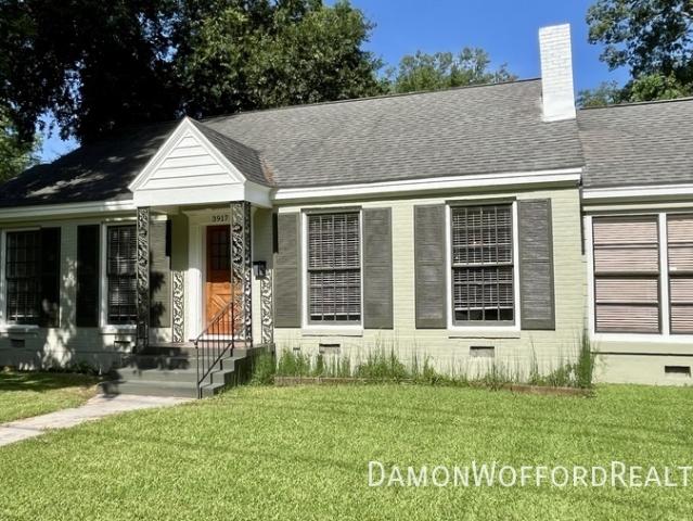 2 BR, 1 BA Apartment 3917 N State St, Jackson, MS 39206