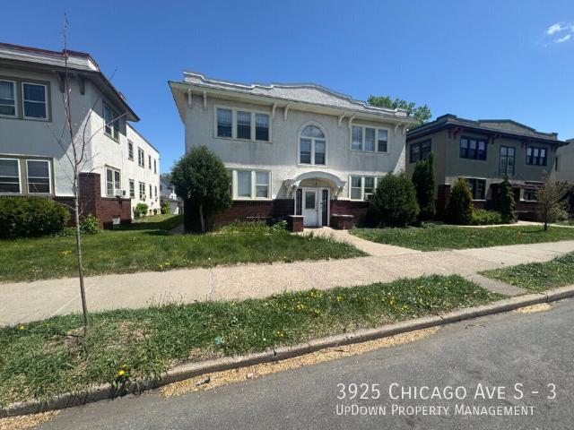 2 BR, 1 BA Apartment 3925 Chicago Ave S, Minneapolis, MN 55407