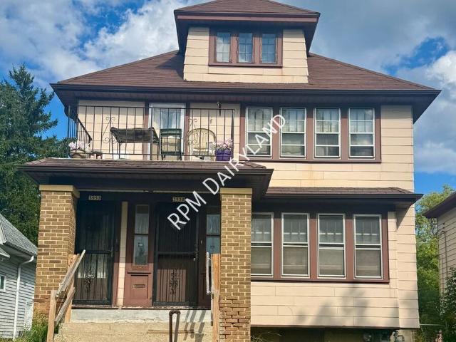 2 BR, 1 BA Apartment 3950 52 North 11th Street, Milwaukee, WI 53206