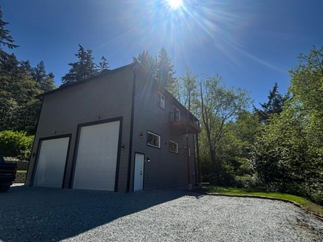 2 BR, 1 BA Apartment 396 Evergreen Park Rd, Unit Unit B, Camano, WA 98282