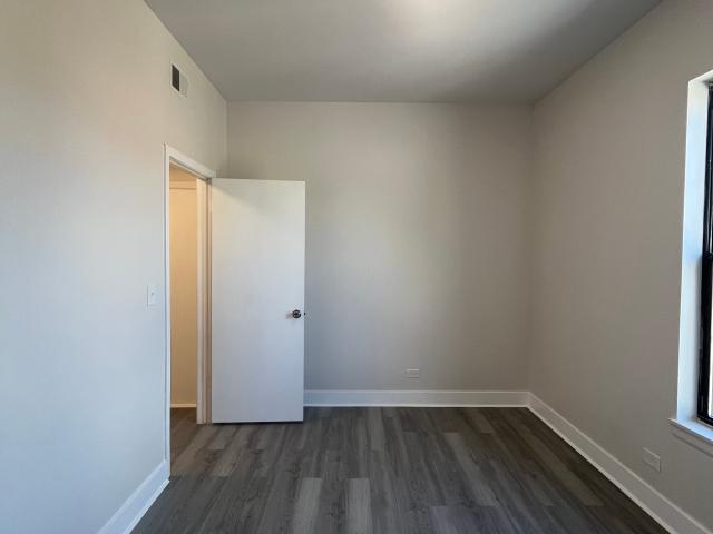 2 BR, 1 BA Apartment 3008 W 23rd St, Chicago, IL 60608
