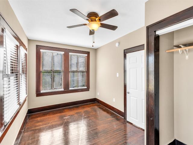 2 BR, 1 BA Apartment 3010 Avenue Q, Galveston, TX 77550