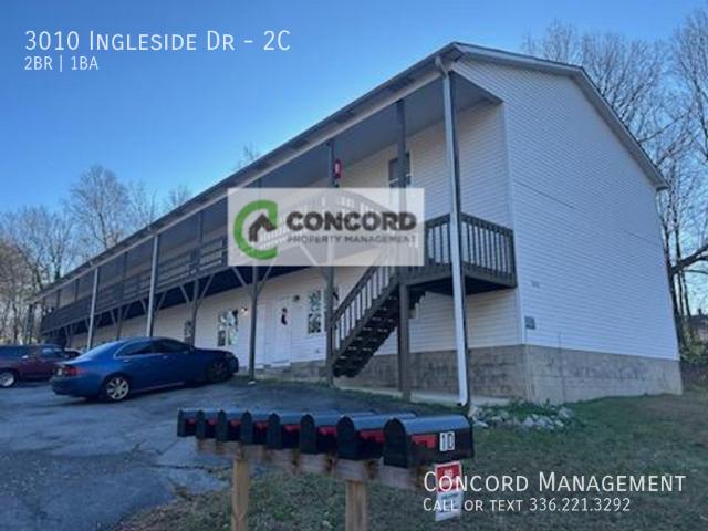 2 BR, 1 BA Apartment 3010 Ingleside Dr, High Point, NC 27265