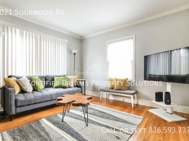 2 BR, 1 BA Apartment 3021 Sourwood Rd, Greensboro, NC 27408