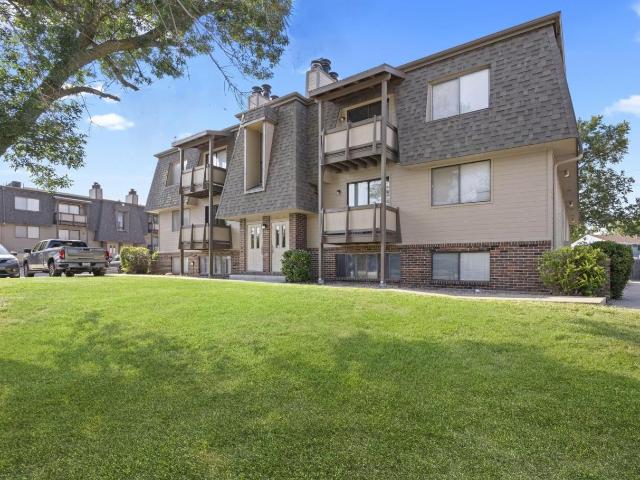 2 BR, 1 BA Apartment 3023 Sandstone Drive Unit 3011 2, Manhattan, KS 66502